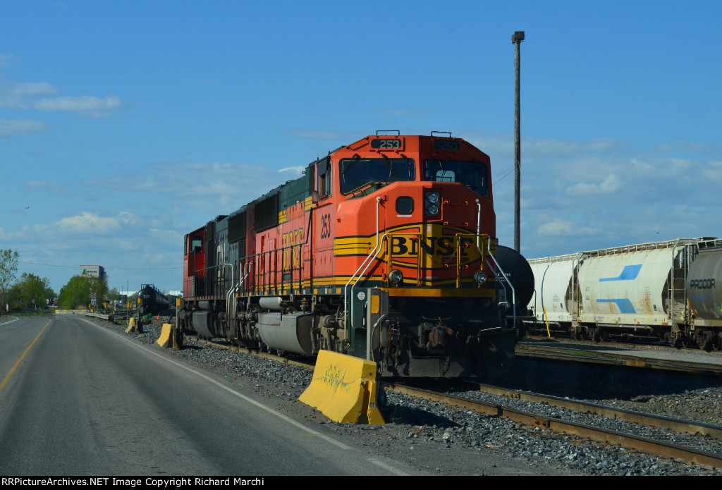 BNSF 253